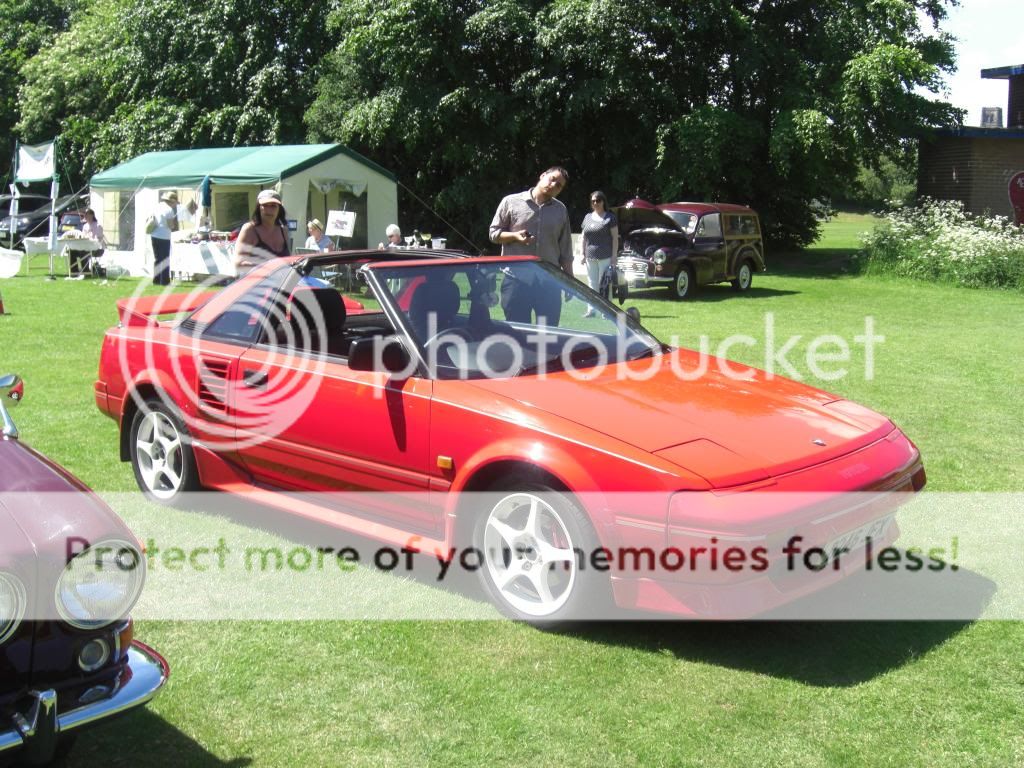 Cars at Durham Regatta - AutoShite - Autoshite
